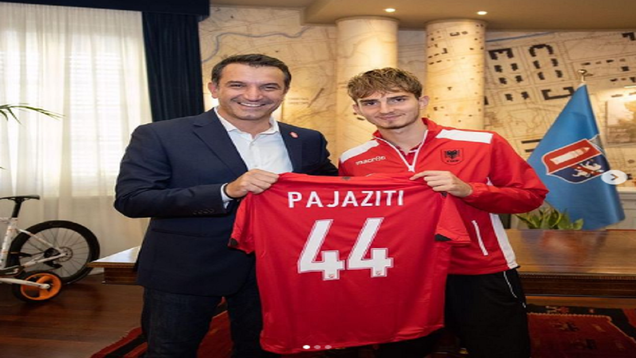 Adrion Pajaziti i Fulham zgjedh kombëtaren shqiptare, betohet tek ...