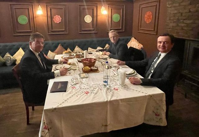 Darkë me Kurtin dhe Bislimin, Lajçak: Marrëveshjet do zbatohen ... Darkë me Kurtin dhe Bislimin, Lajçak: Marrëveshjet do zbatohen ...
