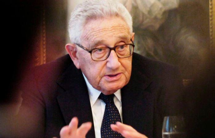 Davos, Kissinger: Ukraina të mos mbahet më jashtë NATO-s - Gazeta Dita