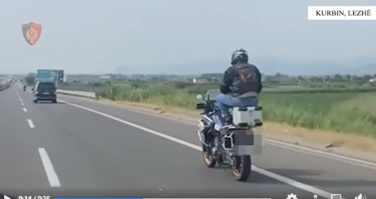 VIDEO: Marrëzia për një postim në rrjete sociale, ja çfarë bën 40 ...