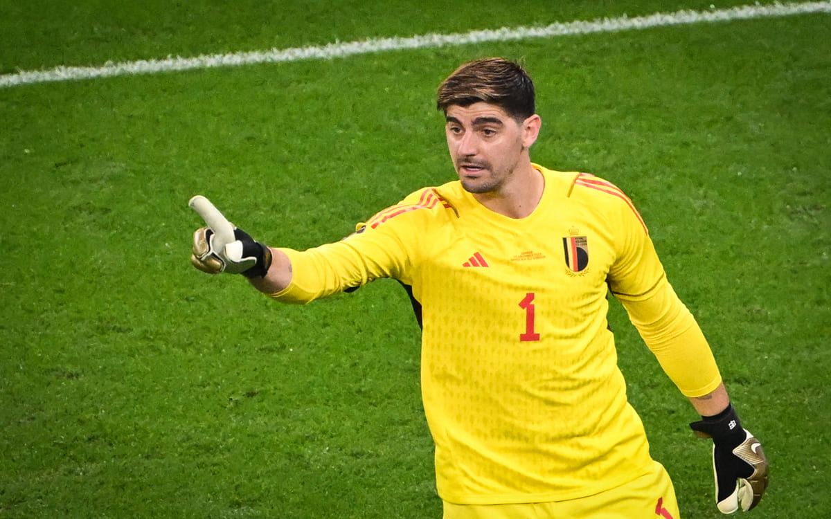 Plas dhe te Belgjika? Portieri Courtois nuk shkon në stërvitje, shkak ... Plas dhe te Belgjika? Portieri Courtois nuk shkon në stërvitje, shkak ...