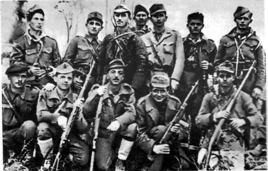 Brigada e parë sulmuese “Hero i Popullit” - Gazeta Dita