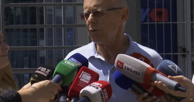 Ish-ministri Cani flet pas dëshmisë në SPAK për Ish-ministri Cani flet pas dëshmisë në SPAK për