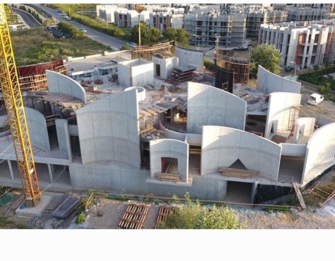 SHËNIM: Kryeministri, Genci Fuga dhe spitali i ri veterinar - Gazeta Dita