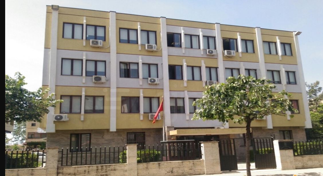 Prokuroria e Lezhës sekuestron pronat me vlerë 500 mijë euro të një të ... Prokuroria e Lezhës sekuestron pronat me vlerë 500 mijë euro të një të ...