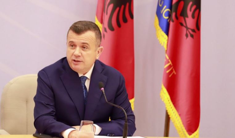 Balla viziton efektivin e aksidentuar në Durrës: Do kërkojmë ashpërsim ... Balla viziton efektivin e aksidentuar në Durrës: Do kërkojmë ashpërsim ...
