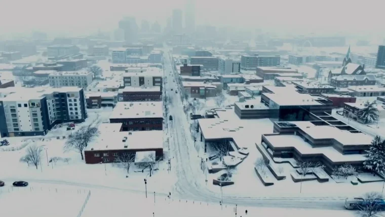 SHBA “mbërthehet” nga moti i ftohtë, në disa shtete temperaturat ... SHBA “mbërthehet” nga moti i ftohtë, në disa shtete temperaturat ...