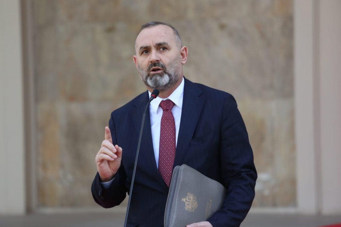 Prapaskenat e përfshirjes së zyrtarëve të dënuar për korrupsion në ... Prapaskenat e përfshirjes së zyrtarëve të dënuar për korrupsion në ...