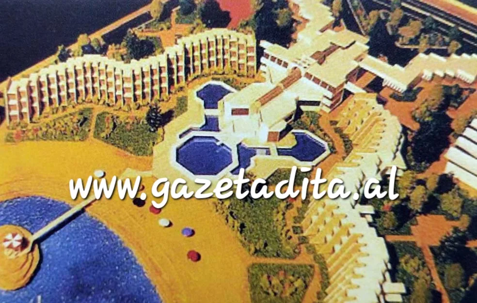 FOTO: Shkollë, muze, kazino, port jahtesh dhe... asnjë makinë private ... FOTO: Shkollë, muze, kazino, port jahtesh dhe... asnjë makinë private ...