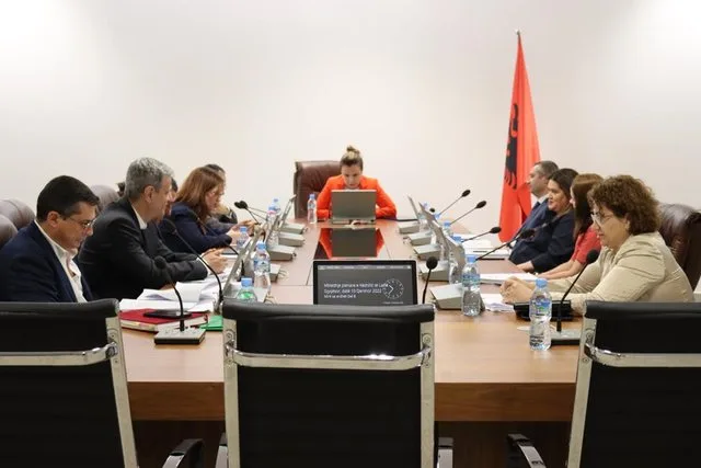 EMRAT: Kuvendi skualifikon 6 kandidatë për KLGJ dhe KLP, nuk plotësojnë ...