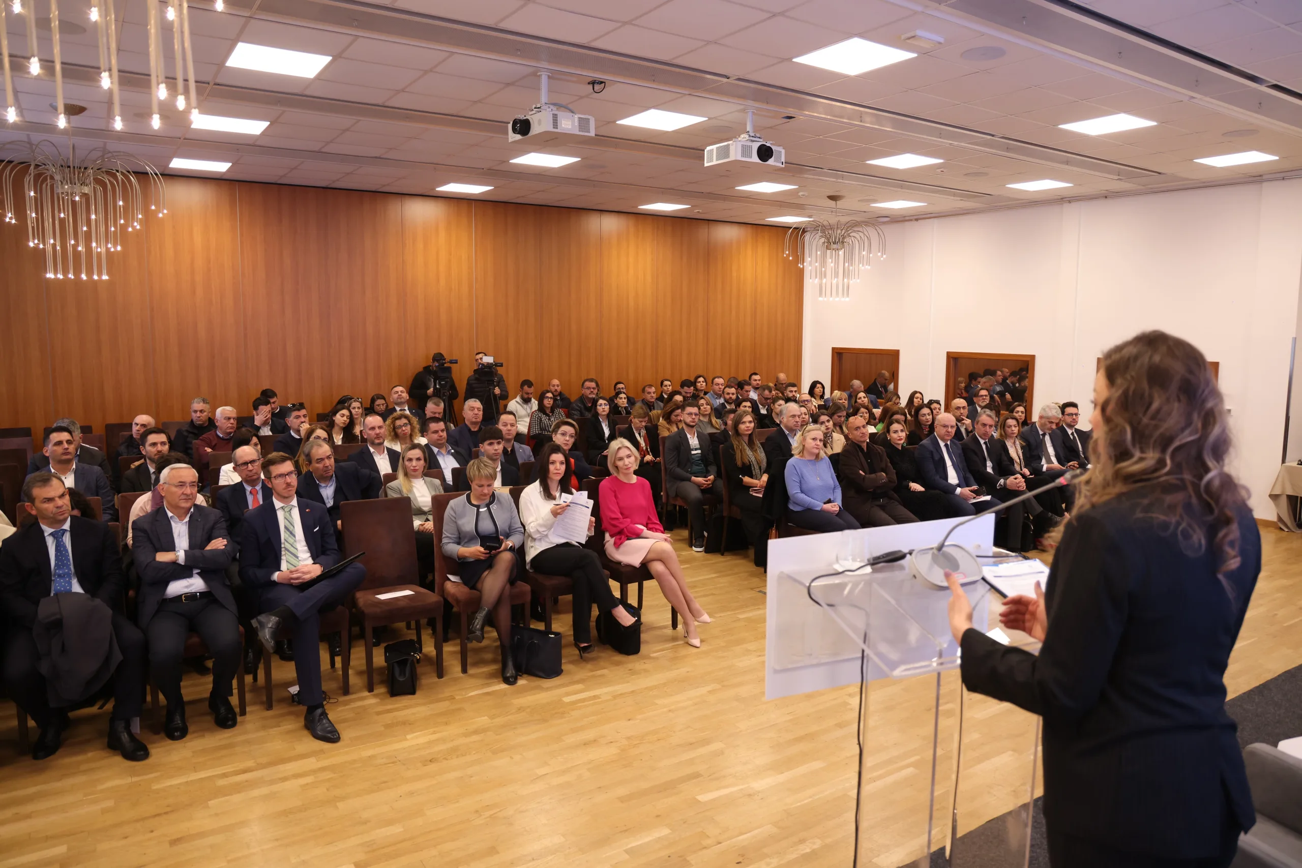 Programi “SME Reboot” do të nxisë financimin për bizneset lokale në ...