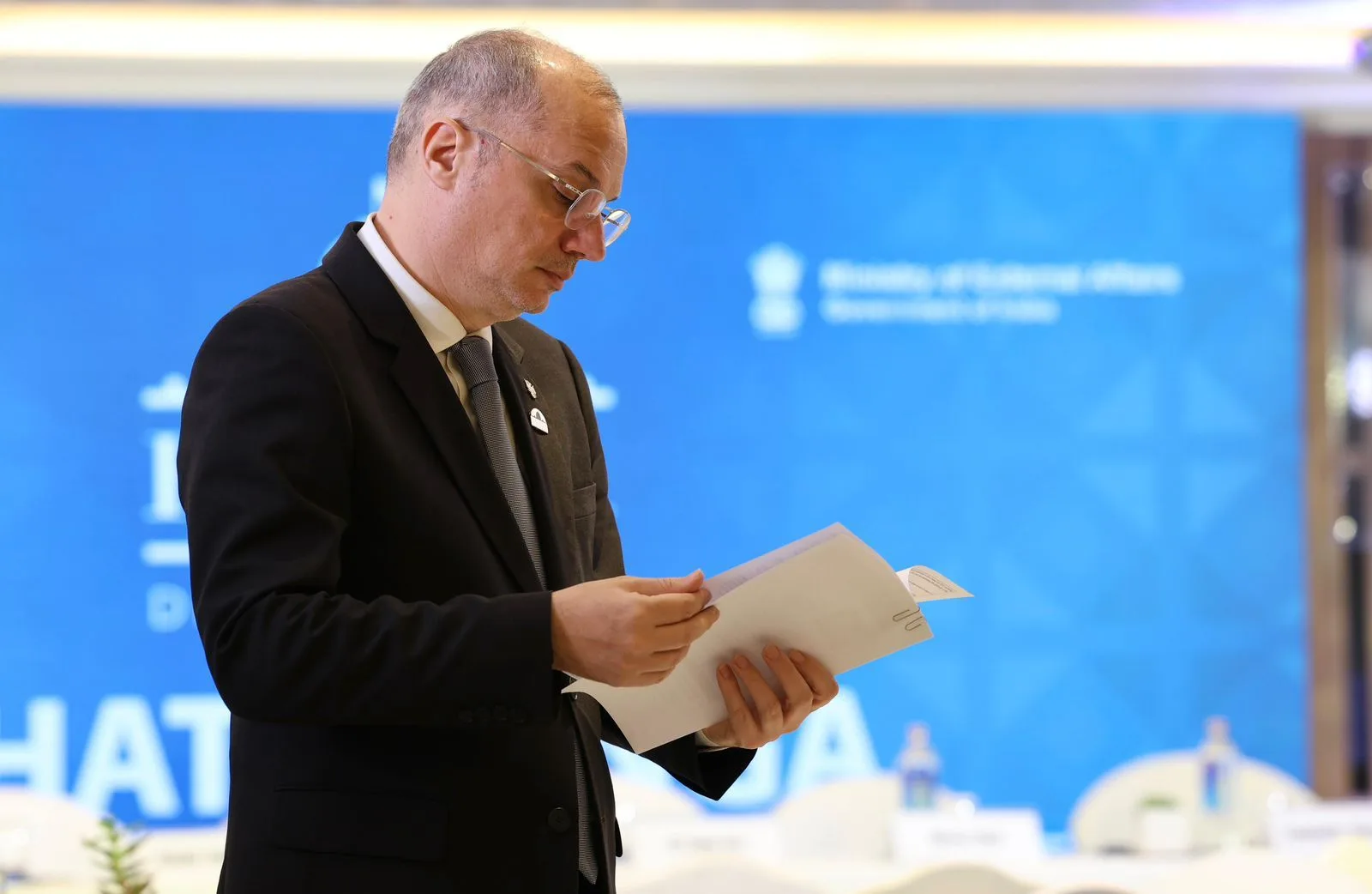 Hasani për gazetën greke: Të gatshëm për të zgjidhur çështjet e mbetura ...